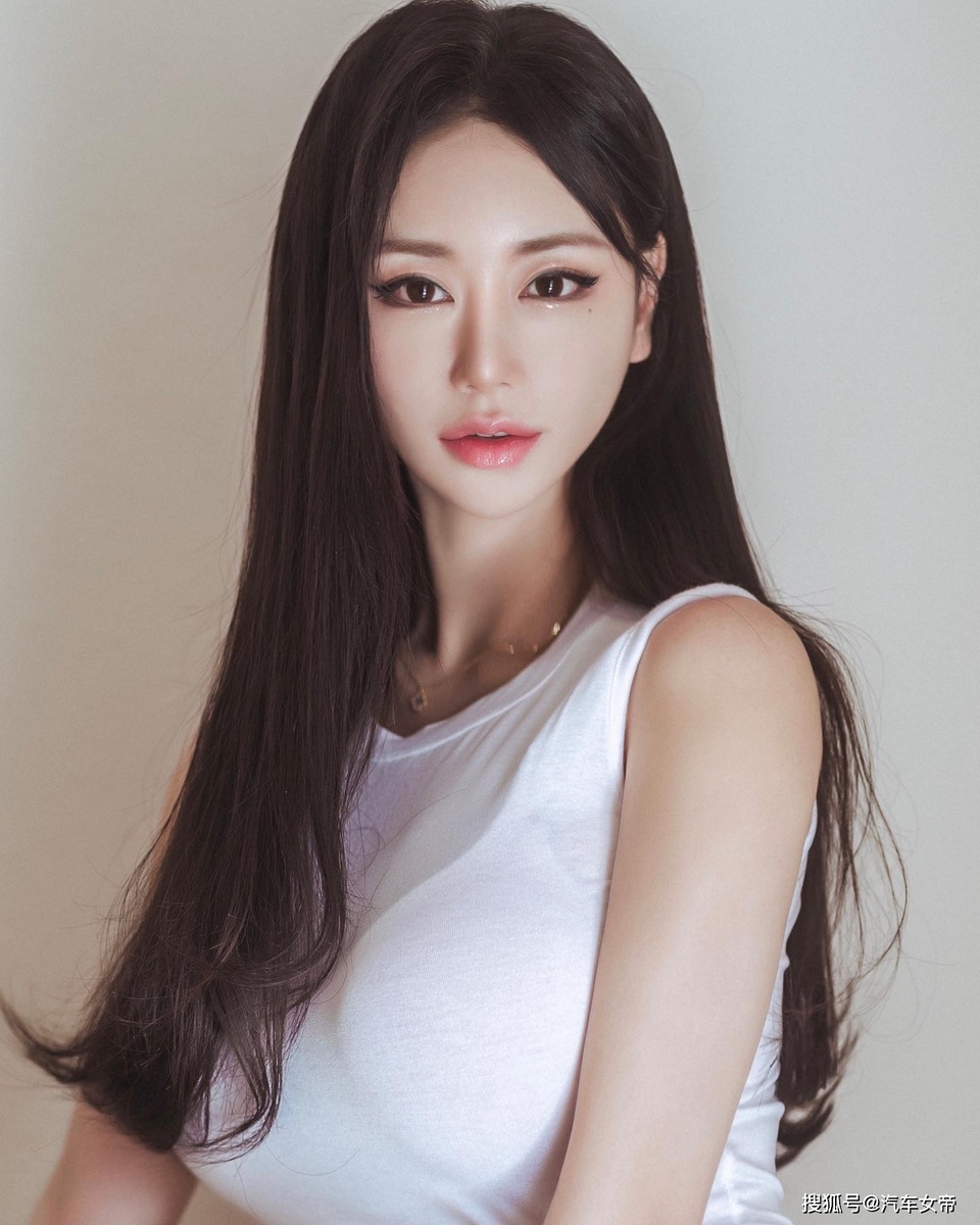 极品小姐姐!身材性感迷人