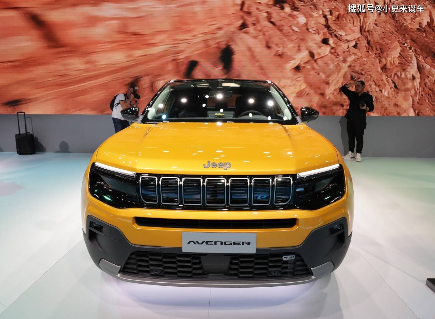 JEEP“复仇者”实车曝光！或不超14万，外观炫酷，纯电续航400km_搜狐汽车_搜狐网