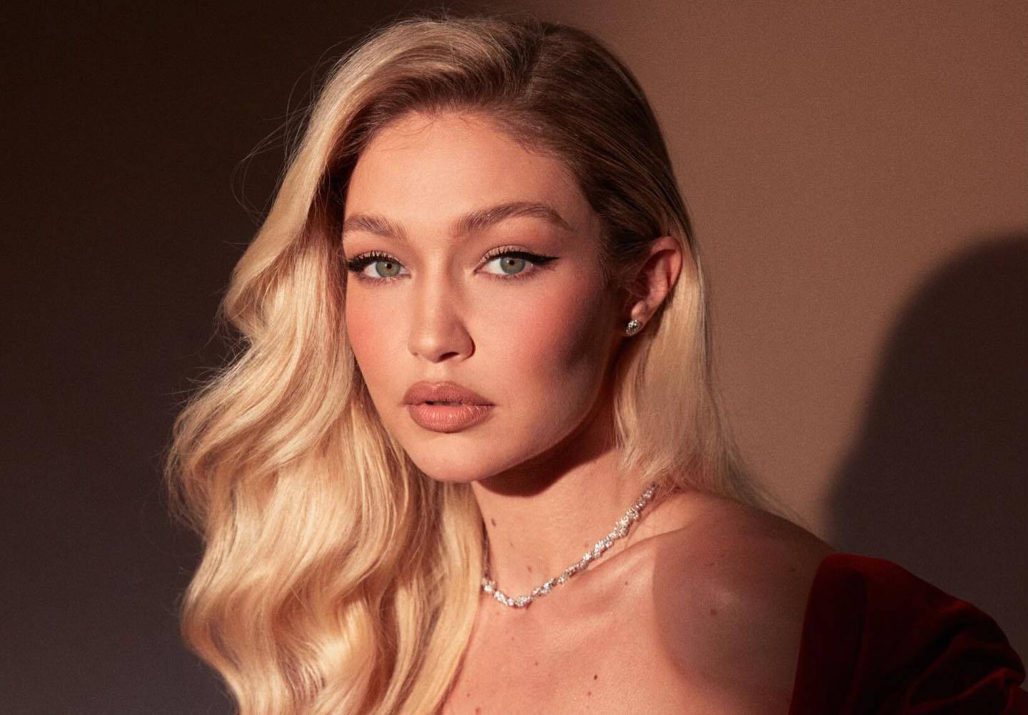超模吉吉·哈迪德（Gigi Hadid）绝美写真赏-搜狐大视野-搜狐新闻