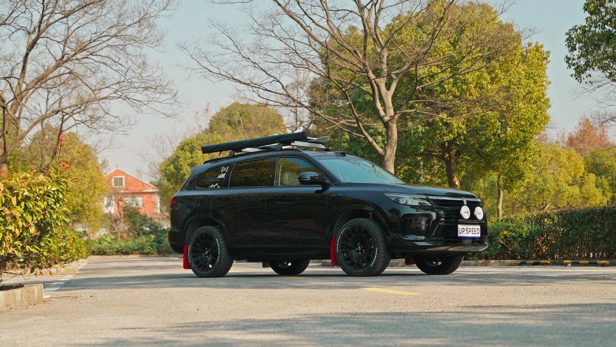 个性外观映街头，问界新M7车主DIY潜力无限_搜狐汽车_搜狐网