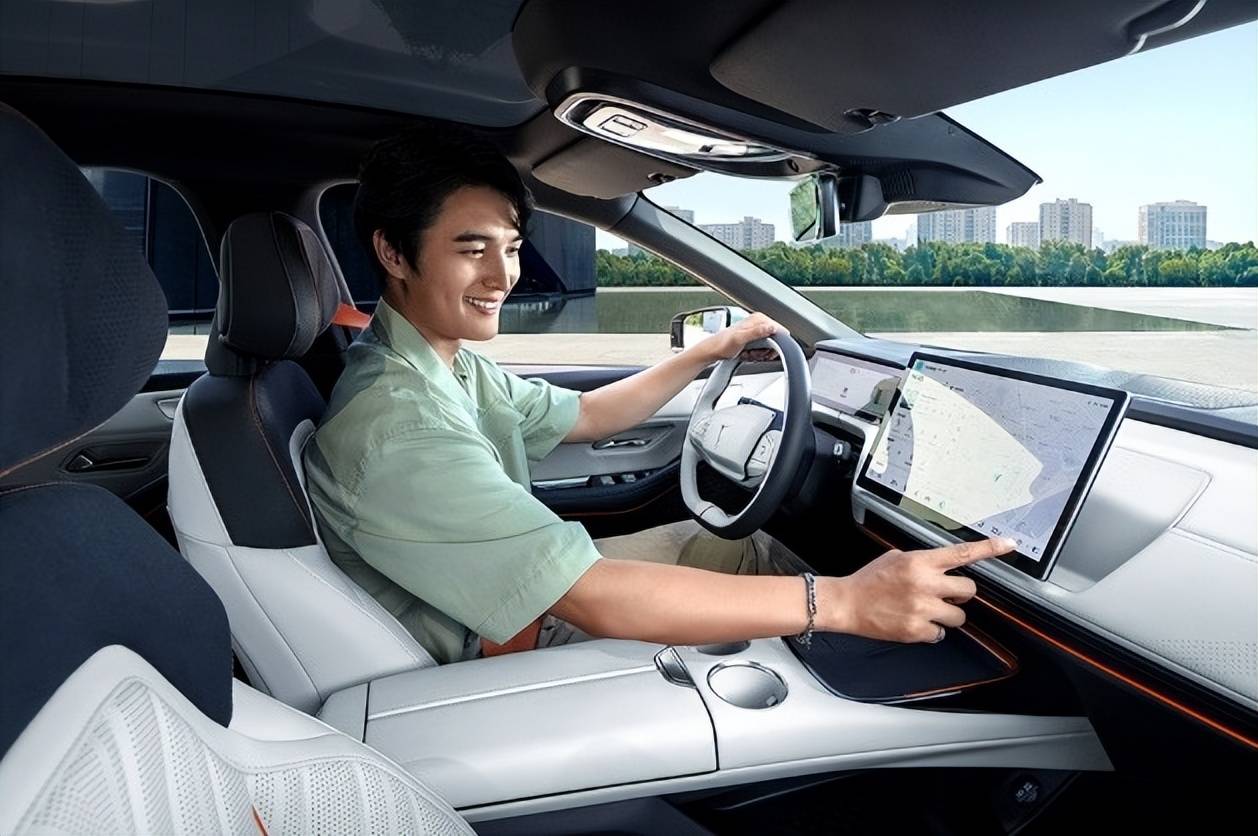 航530km起 售15.69万起，新款深蓝SL03纯电版上市_搜狐汽车_搜狐网