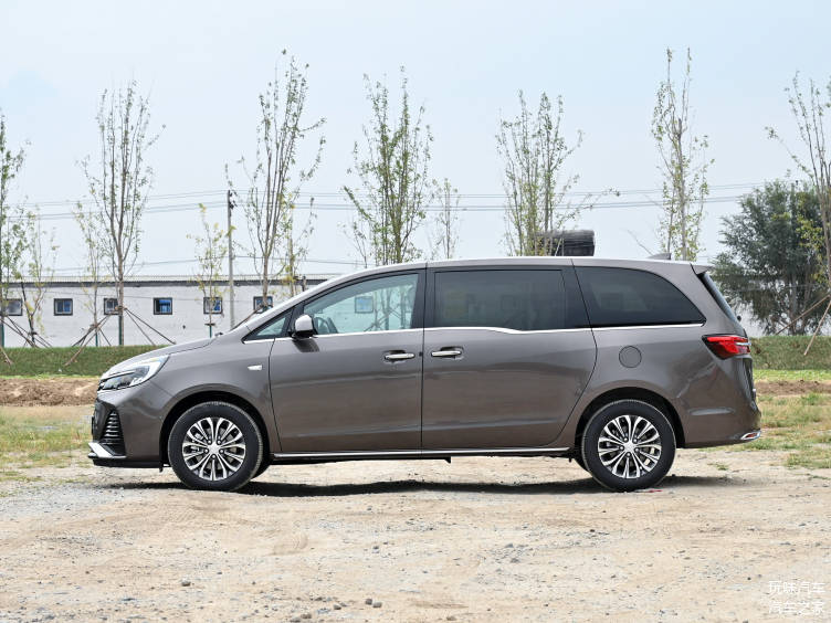 赛那与GL8大比拼：谁更胜一筹？_搜狐汽车_搜狐网