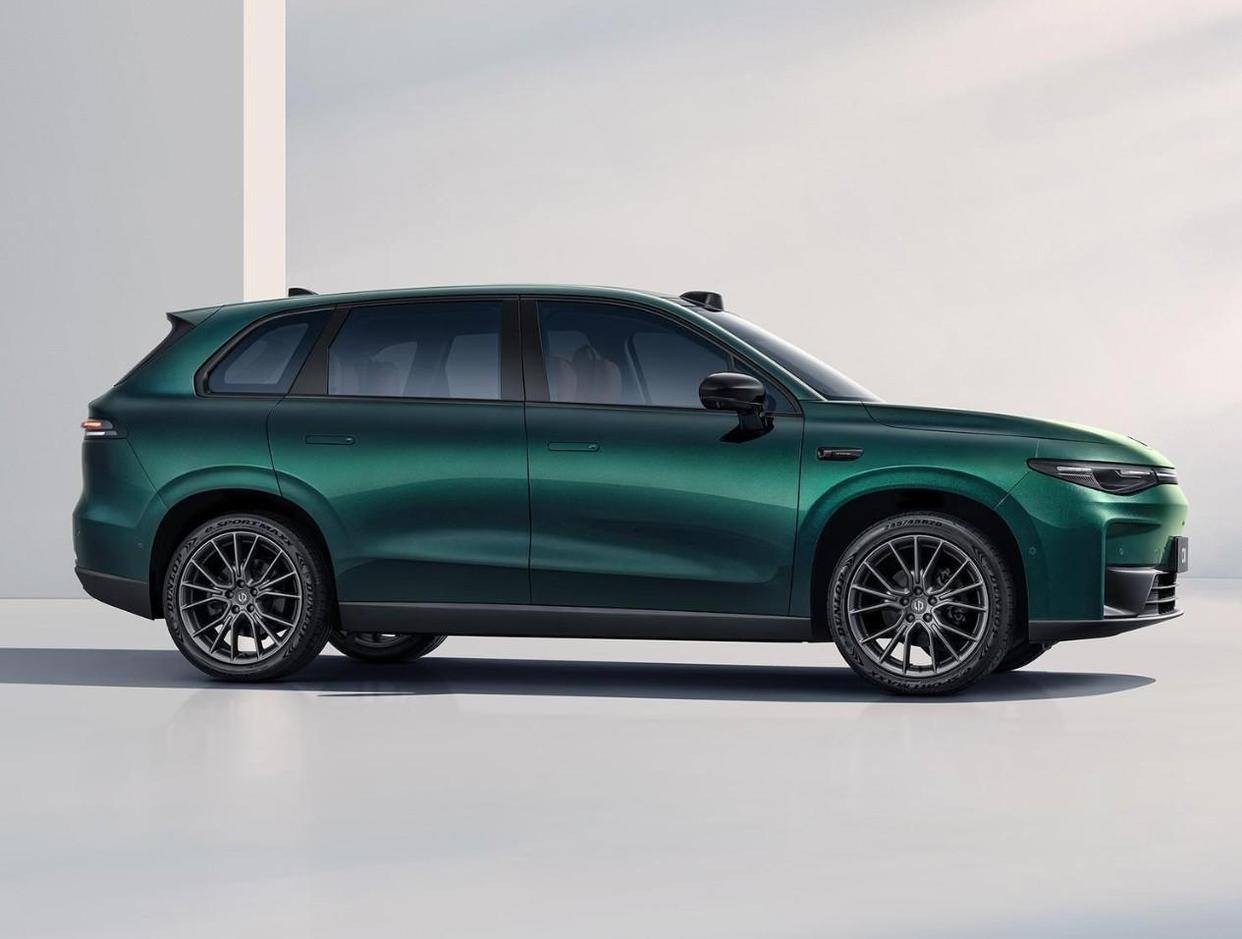 零跑C10上市，定位中型SUV起售12.88万元，对标深蓝S7_搜狐汽车_搜狐网