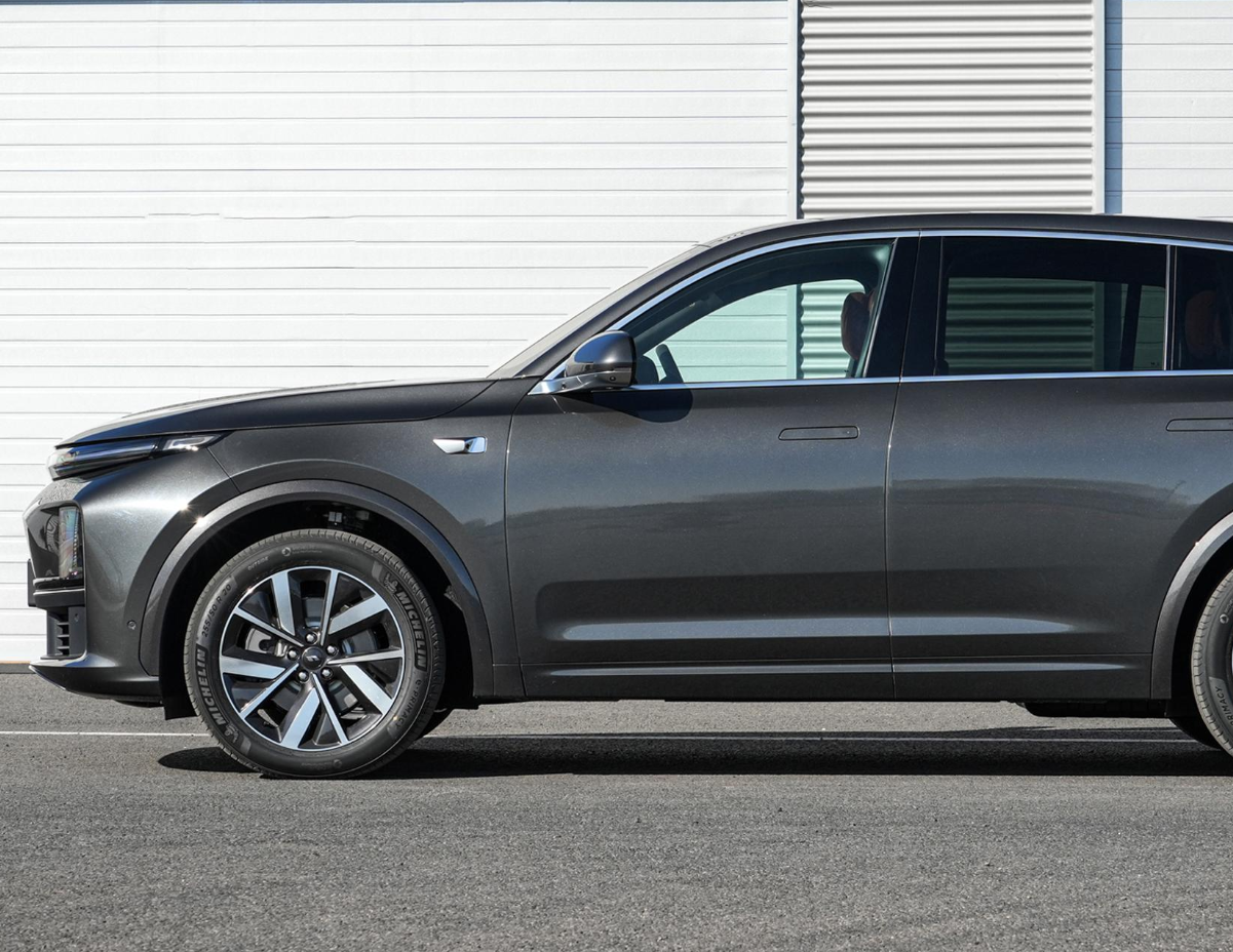 30多万的理想L7“遥不可及”，15万级的零跑C10，给你智能平替_搜狐汽车_搜狐网