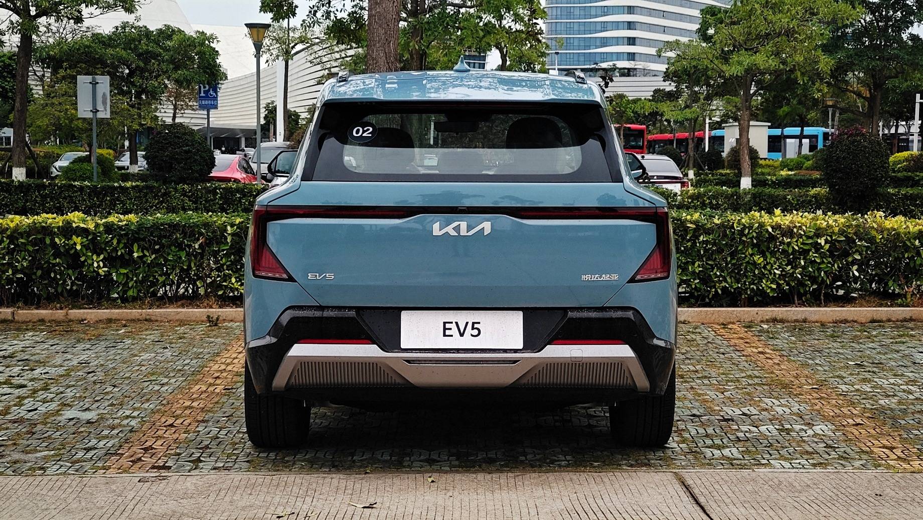 试驾起亚EV5 720超长续航版 浪漫兼顾实用_搜狐汽车_搜狐网