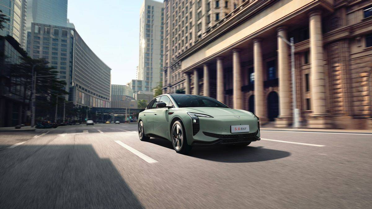 售22.98万起，红旗EH7上市！中型纯电驾车，CLTC续航最高820km_搜狐汽车_搜狐网