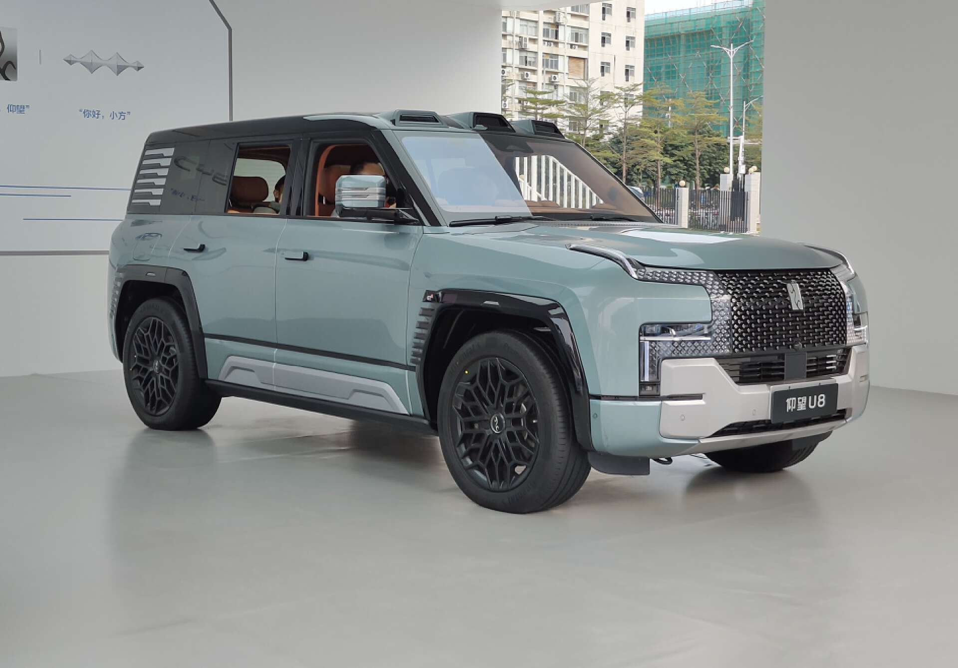 仰望U8，132天交付5000台，百万级豪车破纪录，连续3月稳居前三甲_搜狐汽车_搜狐网