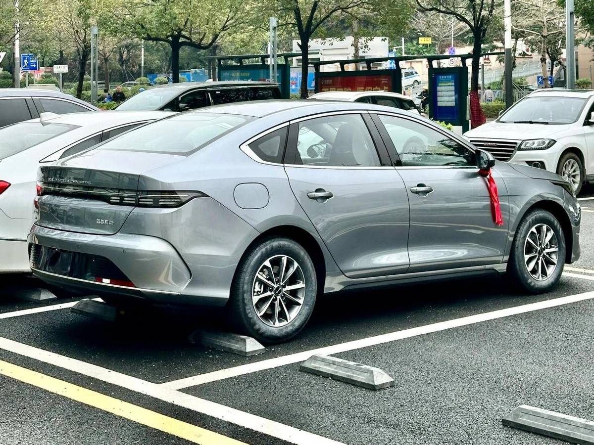 刚需如何选？银河L6 PK驱逐舰05，谁更胜一筹？_搜狐汽车_搜狐网