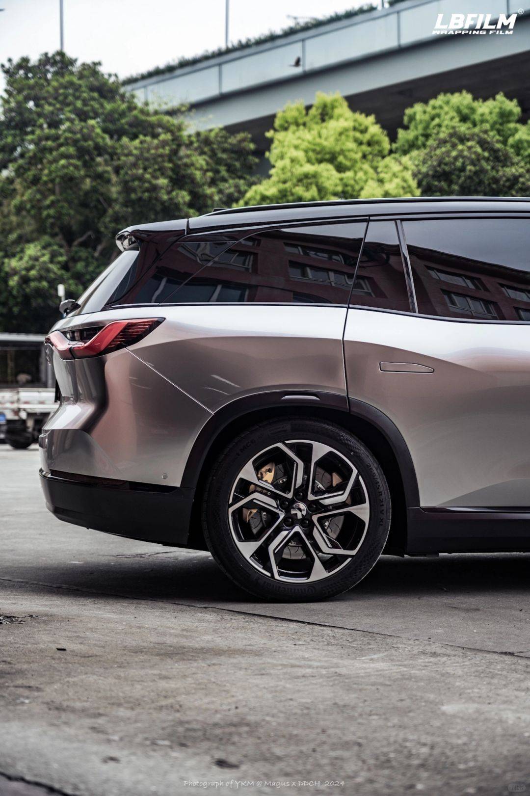 蔚来es8-LB改色膜液态金属铝水银改色膜,液态金属的质感_搜狐汽车_搜狐网