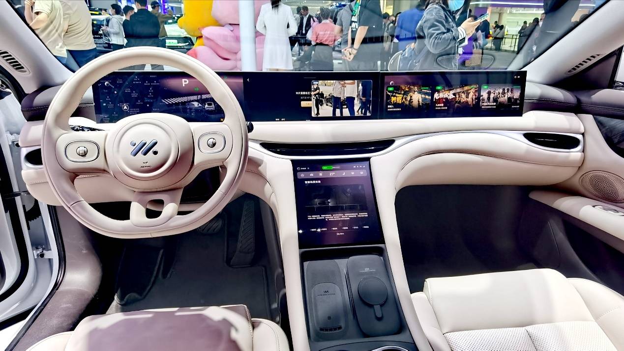 19.99万交个朋友！首搭固态电池的智己L6，和小米SU7杠上了？_搜狐汽车_搜狐网