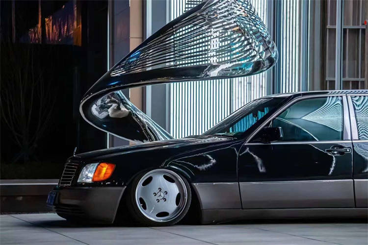 卧虎藏龙 奔驰S级W140改装AIRBFT气动避震姿态_搜狐汽车_搜狐网