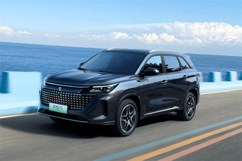 风云T9入局7座混动SUV 仍难以撼动蓝电E5荣耀版_搜狐汽车_搜狐网