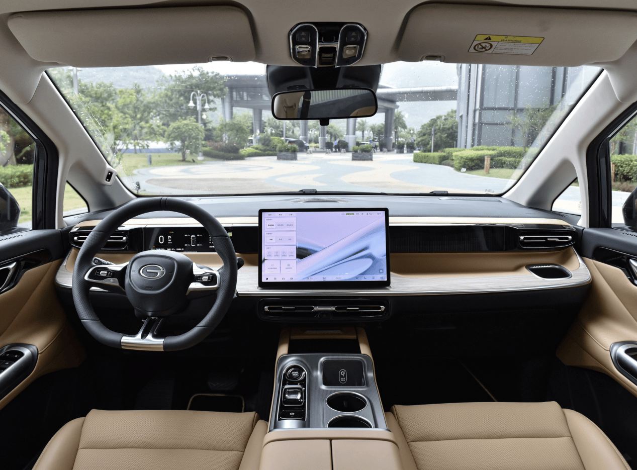 上汽大通大家7插混版对比广汽传祺E8，20万左右的插混MPV该买谁？_搜狐汽车_搜狐网