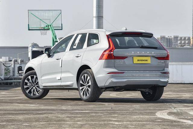 2025款沃尔沃XC60上市，上调发动机扭矩，售价39.69-42.59万元_搜狐汽车_搜狐网