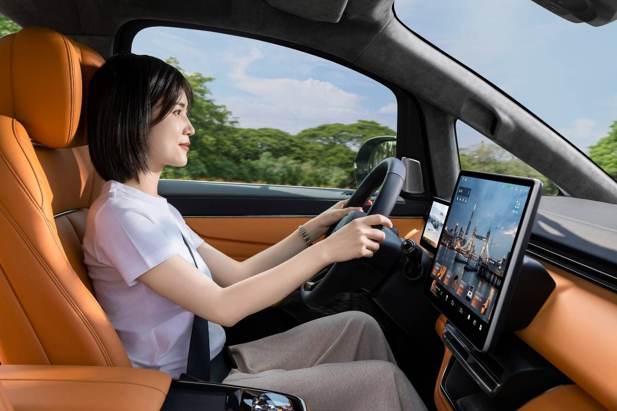 联手商汤AI大模型 “空间王者”L380亮相世界人工智能大会_搜狐汽车_搜狐网