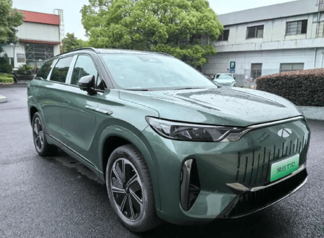 奇瑞风云T10即将上市，轴距2820mm，5/6座布局，CLTC续航210km_搜狐汽车_搜狐网