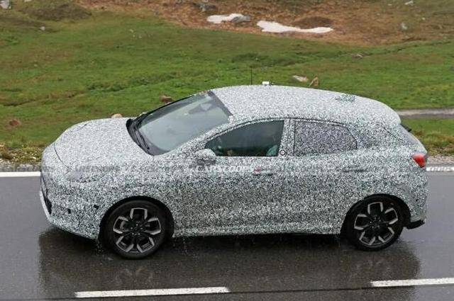 福特PUMA Gen-E路试谍照曝光，SYNC4系统，续航400km，定位小型SUV_搜狐汽车_搜狐网