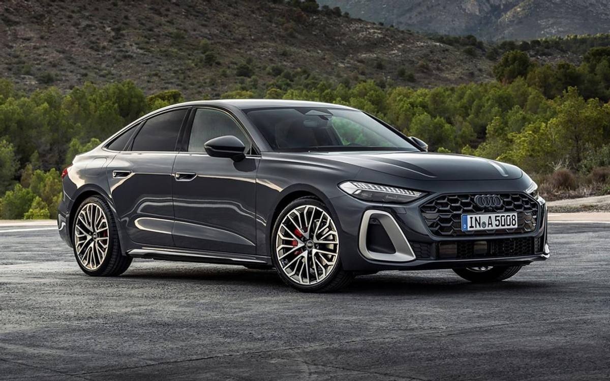 国产全新奥迪A5L即将发布！现款A4L优惠11万起步，两车该怎么选？_搜狐汽车_搜狐网