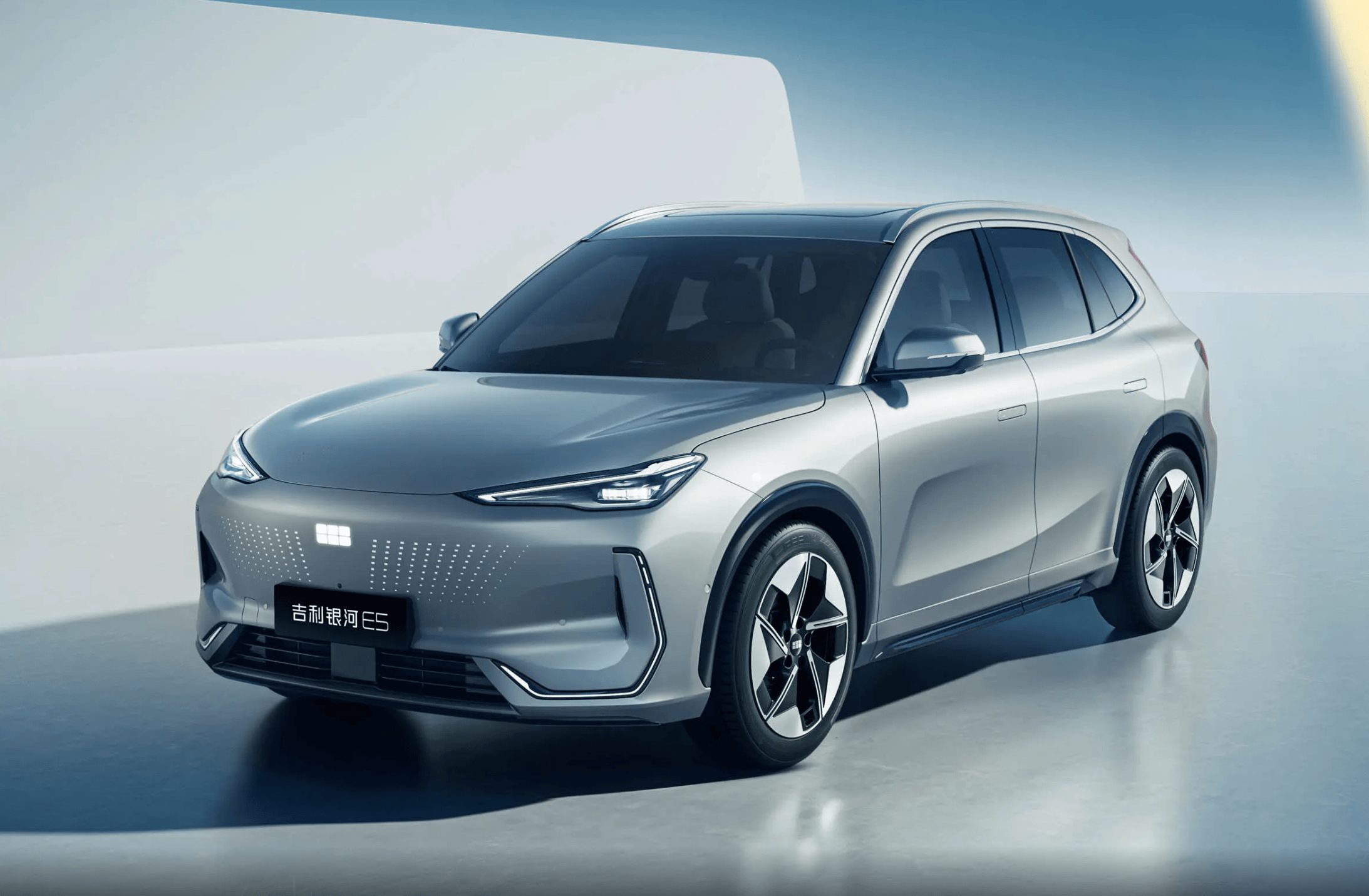 两款紧凑型爆款SUV，深蓝S05和银河E5怎么选？_搜狐汽车_搜狐网