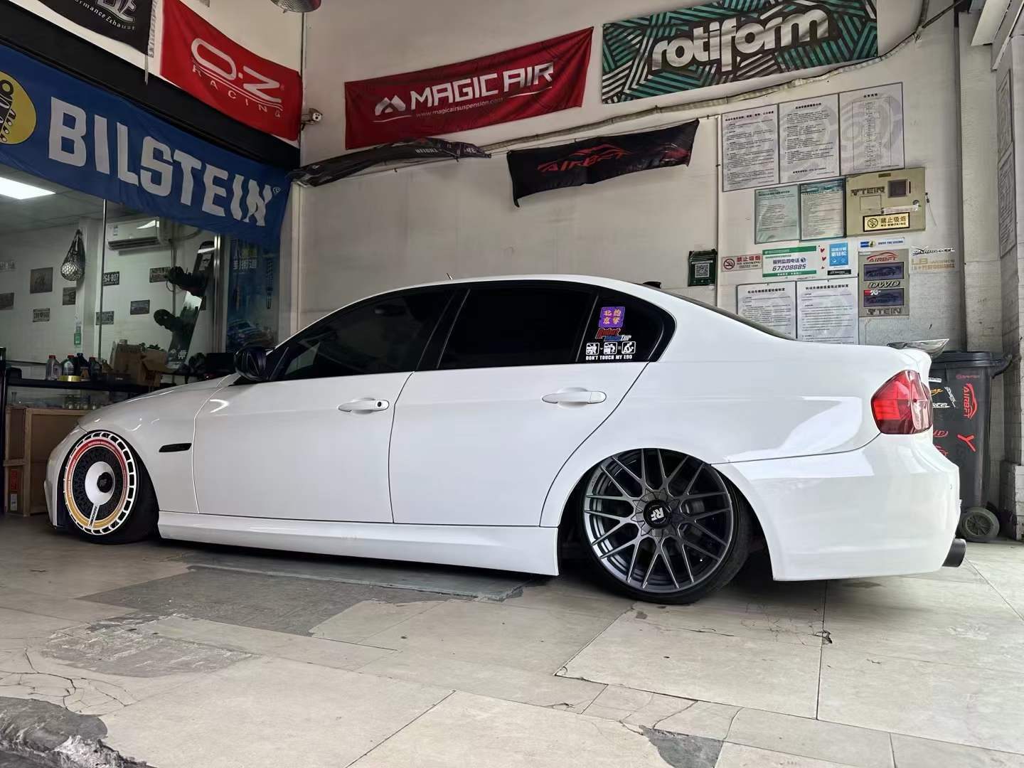 宝马 3 系 E90：AIRBFT 气动避震赋予的全新姿态_搜狐汽车_搜狐网