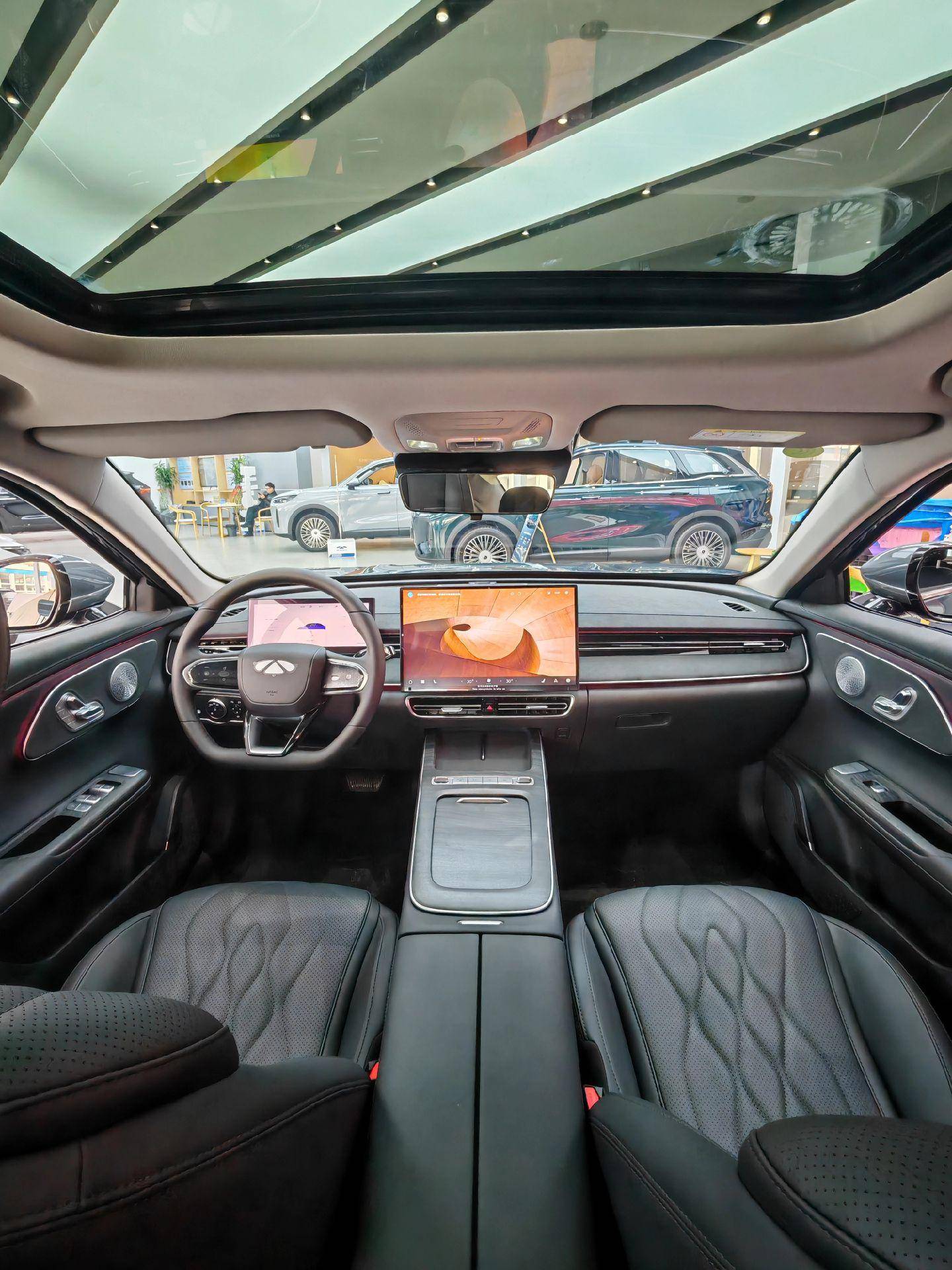 奇瑞风云A8L实车到店，配8155座舱+独立悬架，续航2500km_搜狐汽车_搜狐网