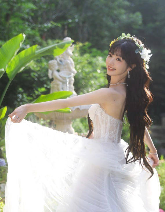 四位女星告诉你：圆脸也可以很迷人 -6parkbbs.com