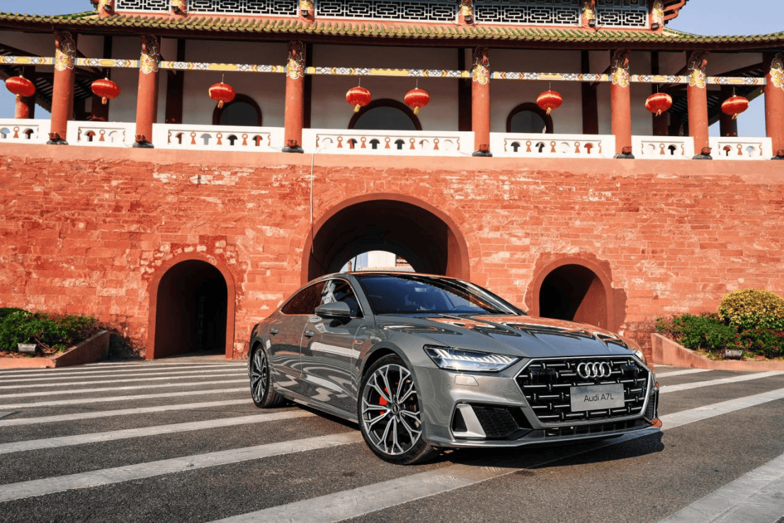 30万级豪华C级轿车如何选？奥迪A7L对比A6L给出答案！_搜狐汽车_搜狐网