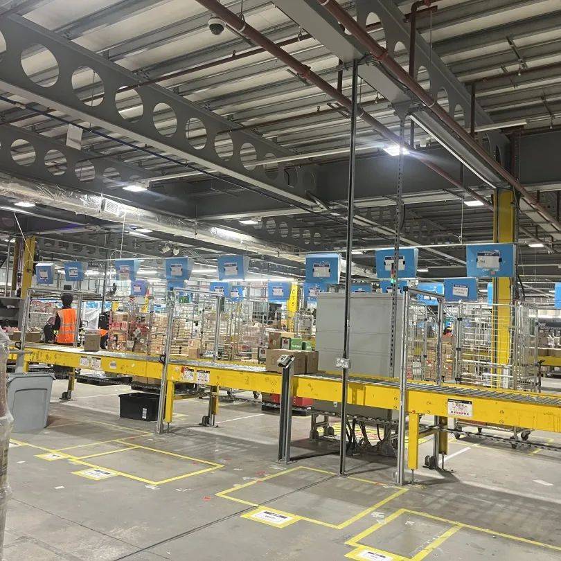 多图！乐丰联运受邀参观亚马逊BHX4仓：探索FBA仓内部高效运转的自动化设备！_仓库_物流_欧洲