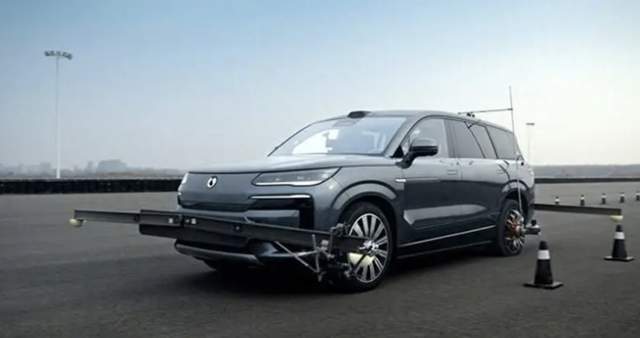 中国汽研权威认证 腾势N9成全球首款160km/h鱼钩测试通关SUV_搜狐汽车_搜狐网