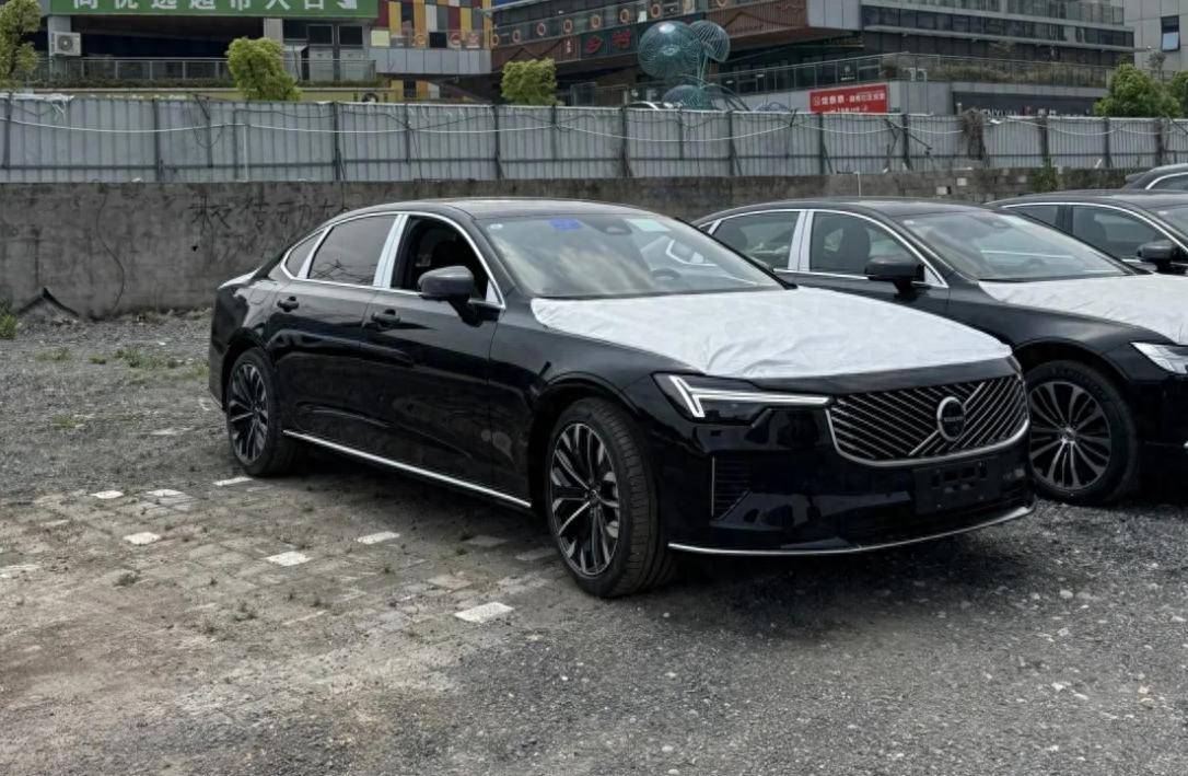 内外设计焕新，全新S90 PHEV车型实车亮相_搜狐汽车_搜狐网