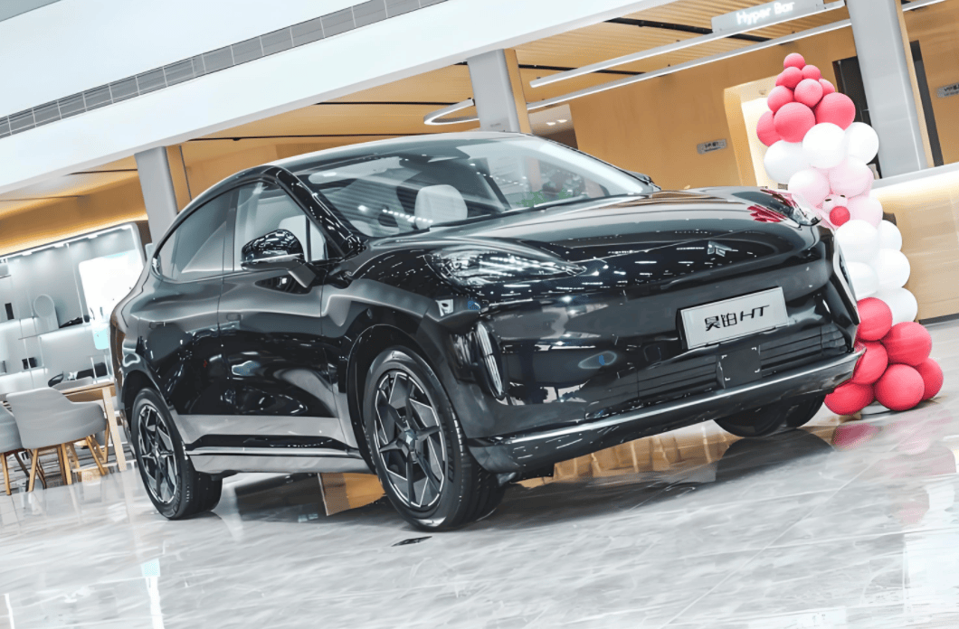 家庭出游选车纠结？昊铂HT实力PK智己LS6，哪款车型更超值？_搜狐汽车_搜狐网