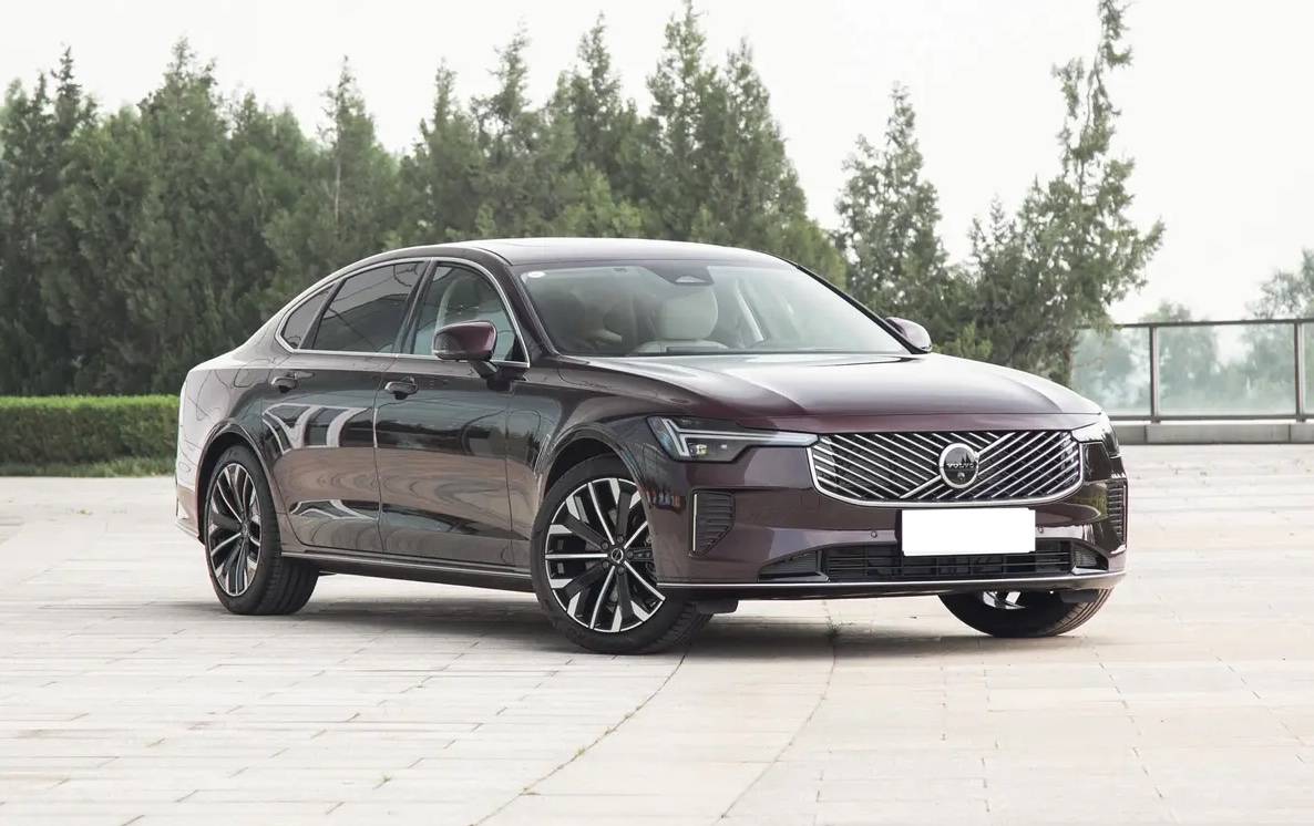 沃尔沃现款S90月销千台，新款升级微不足道，怎么和“56E”竞争？_搜狐汽车_搜狐网