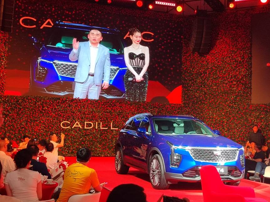 凯迪拉克XT4干到15.99万，不仅BBA，连大众本田都坐不住了！_搜狐汽车_搜狐网