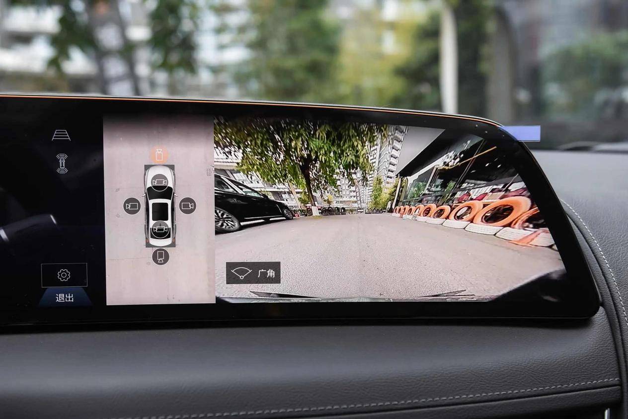 凯迪拉克CT5新增车型，一口价20.69万，配2.0T发动机+10AT变速箱_搜狐汽车_搜狐网