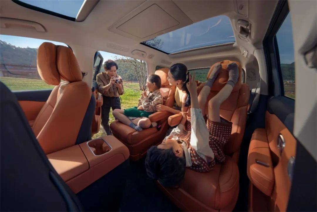 16.98万起，新增全新5座版，2026款零跑C16开启预售_搜狐汽车_搜狐网