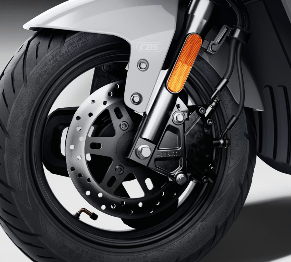 上下班代步电摩怎么选?100KM真续航,九号电动M95c+ Mk2体验越级_搜狐汽车_搜狐网