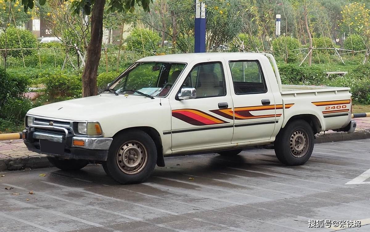 新款丰田Hilux海拉克斯曝光，全新设计风格，搭载2.8T柴油动力_搜狐汽车_搜狐网