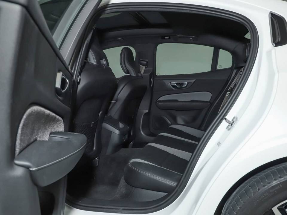 2026款沃尔沃S60上市，30.69万起售，对标奥迪A4L