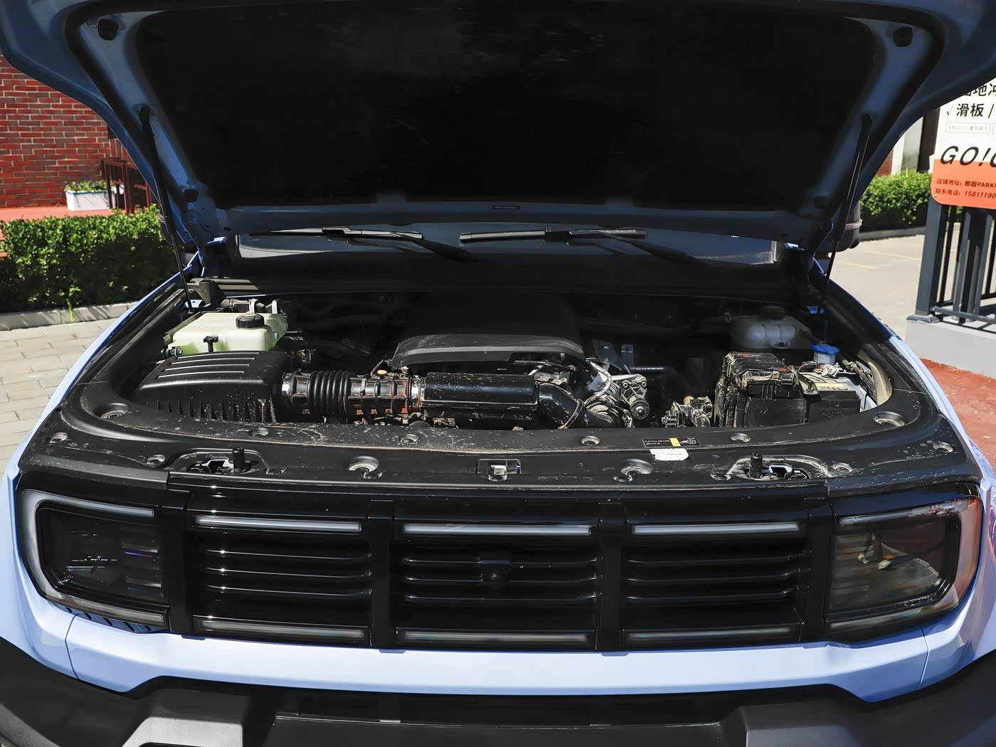 谁才是“全能方盒子”？深蓝G318无忧穿越版VS BJ40增程版_搜狐汽车_搜狐网