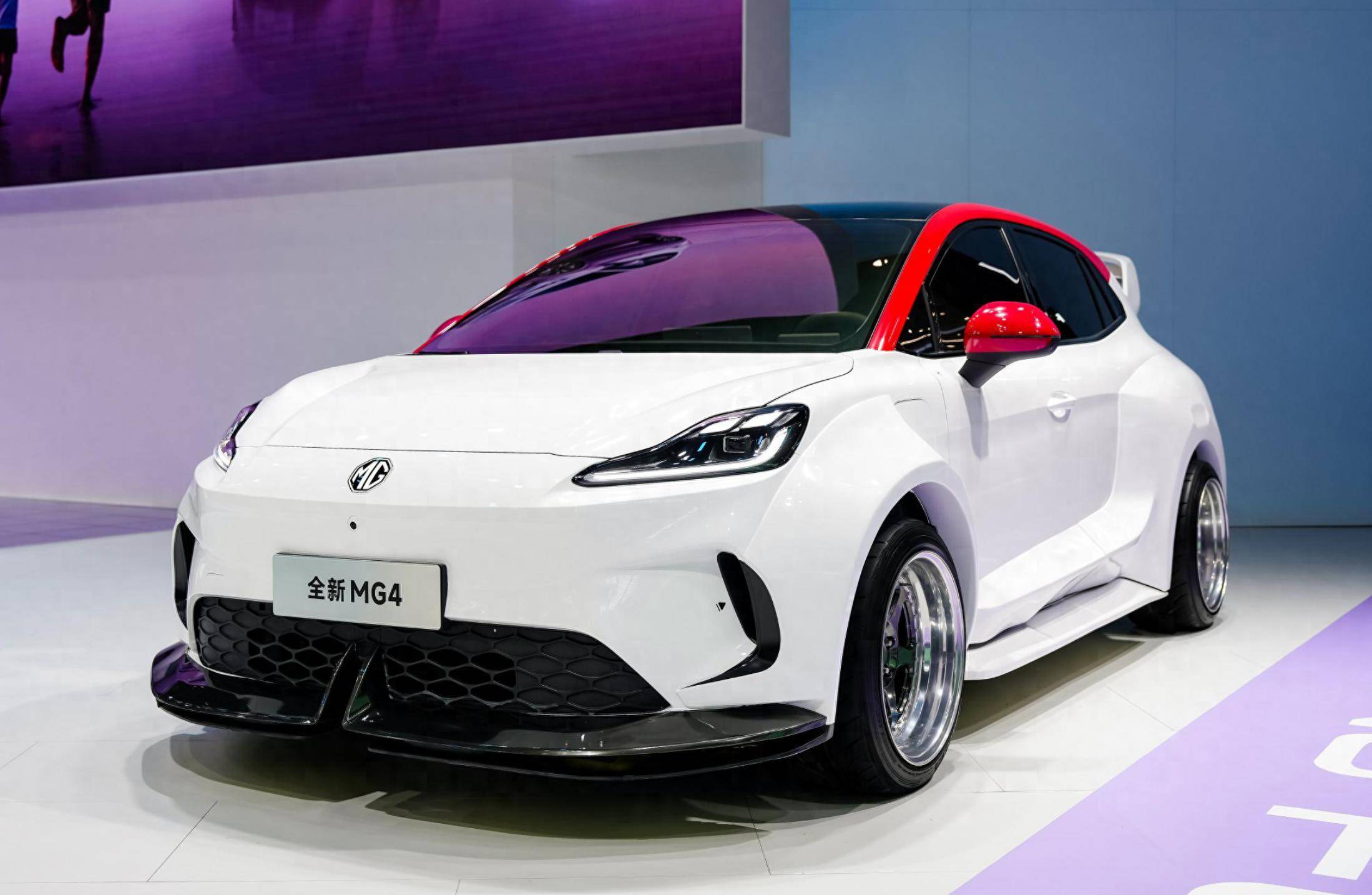 大开杀戒！全新MG4起售价6.58万，半固态电池杀入10万元_搜狐汽车_搜狐网
