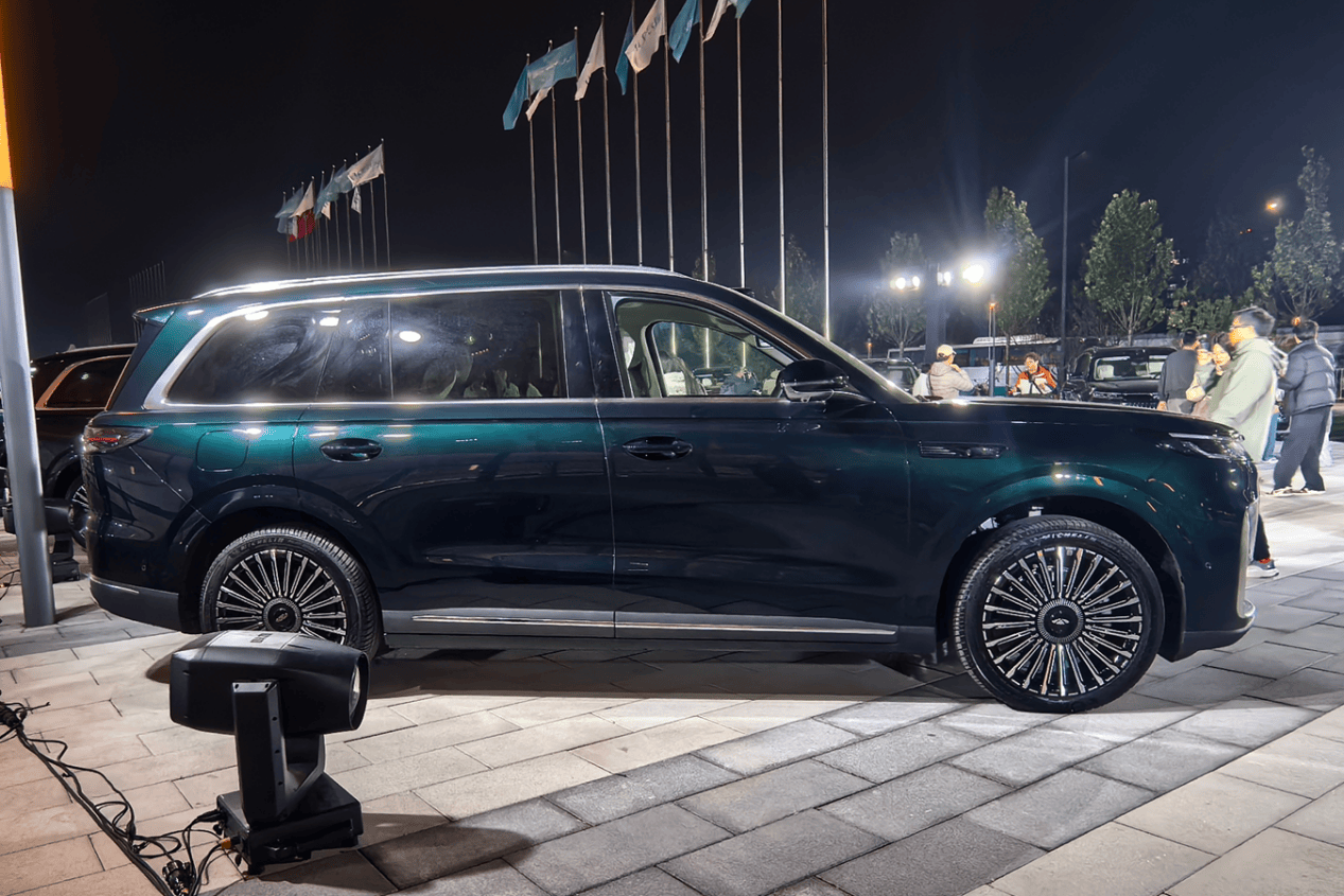 风云T11正式上市，限时抢鲜价17.99万起，大型SUV走向平权时代_搜狐汽车_搜狐网