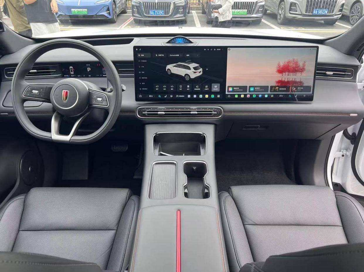 一箱油跑 2000 公里还拿吉尼斯？红旗 HS6 PHEV有点强_搜狐汽车_搜狐网