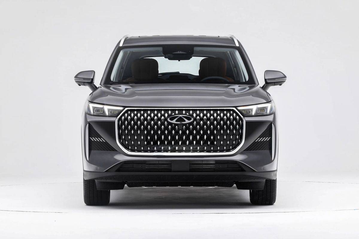 10.59万起！第五代瑞虎8开启预售，双前脸设计+2825mm轴距_搜狐汽车_搜狐网