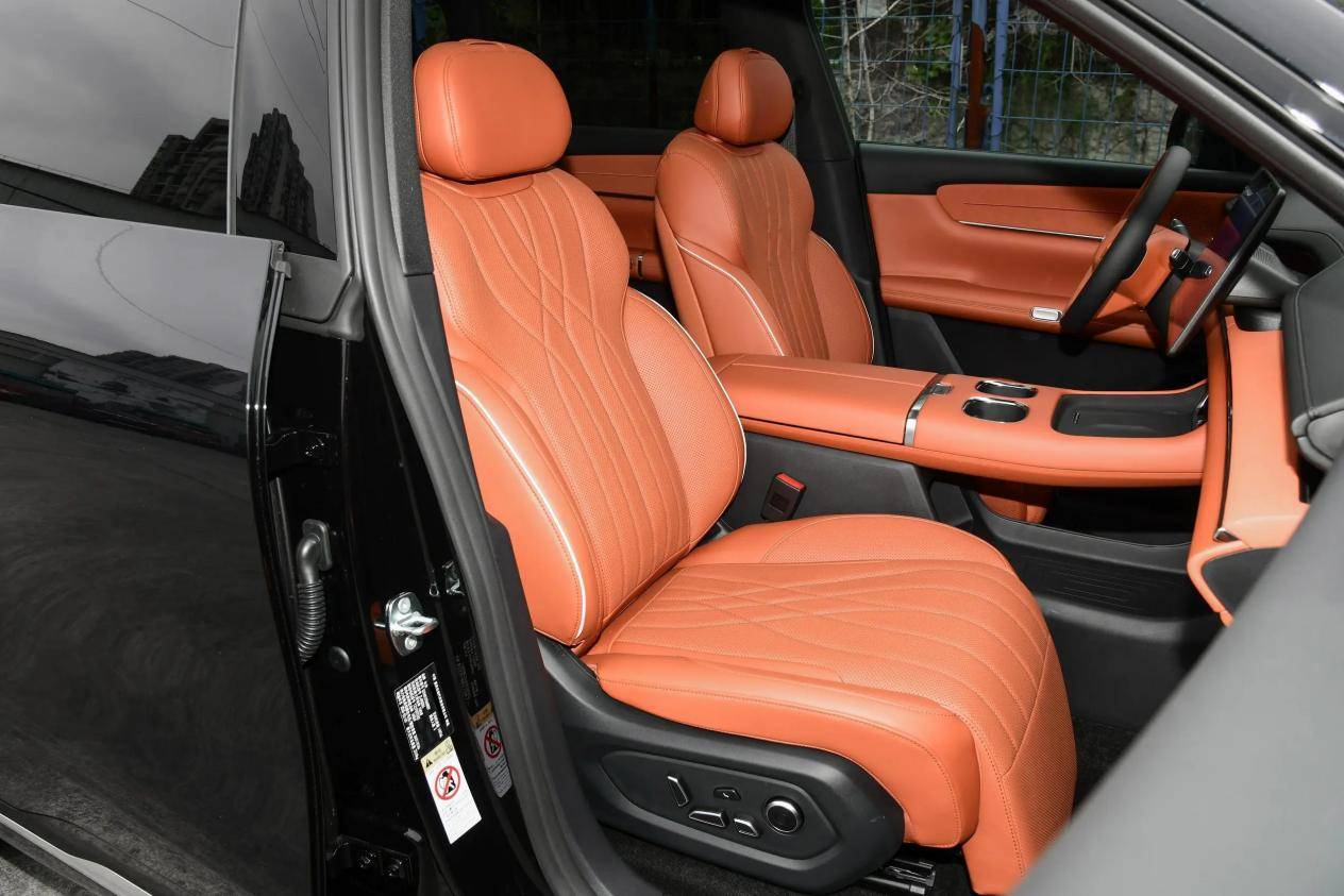 新款宋L纯电续航升至200km，遇上价格重叠的长安启源Q07，选谁？_搜狐汽车_搜狐网