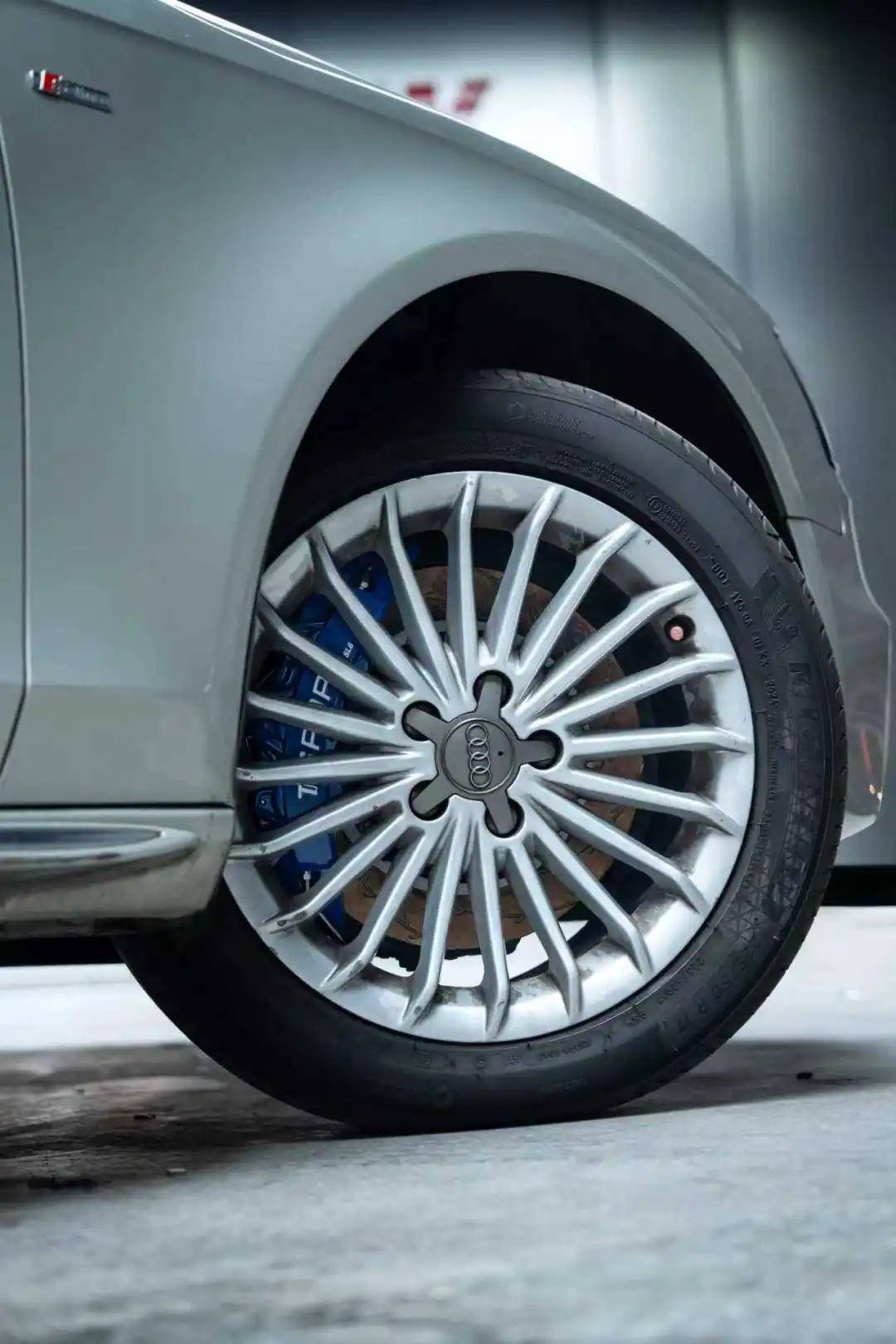 奥迪A4原装轮毂无需法兰直装TTSPORT SL6刹车案例_搜狐汽车_搜狐网