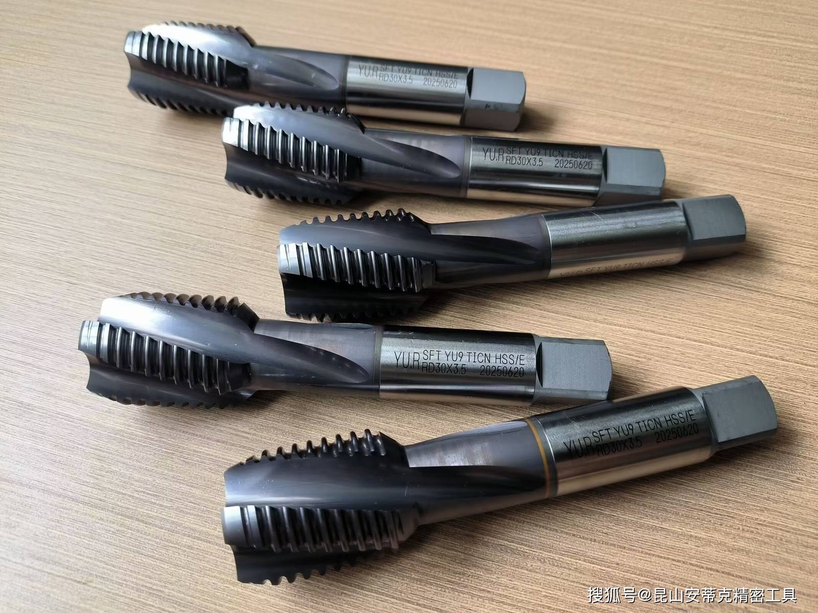 Rd螺旋丝锥Rd30×3.50 7H HSSE TICN-Coating. 15度Rd螺旋丝锥Rd30×3.50 7H HSSE TICN ...