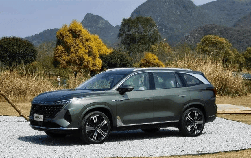 被严重低估的中型“旗舰SUV”！近5米顶配才15万，9AT+242马力，完爆汉兰达_搜狐汽车_搜狐网