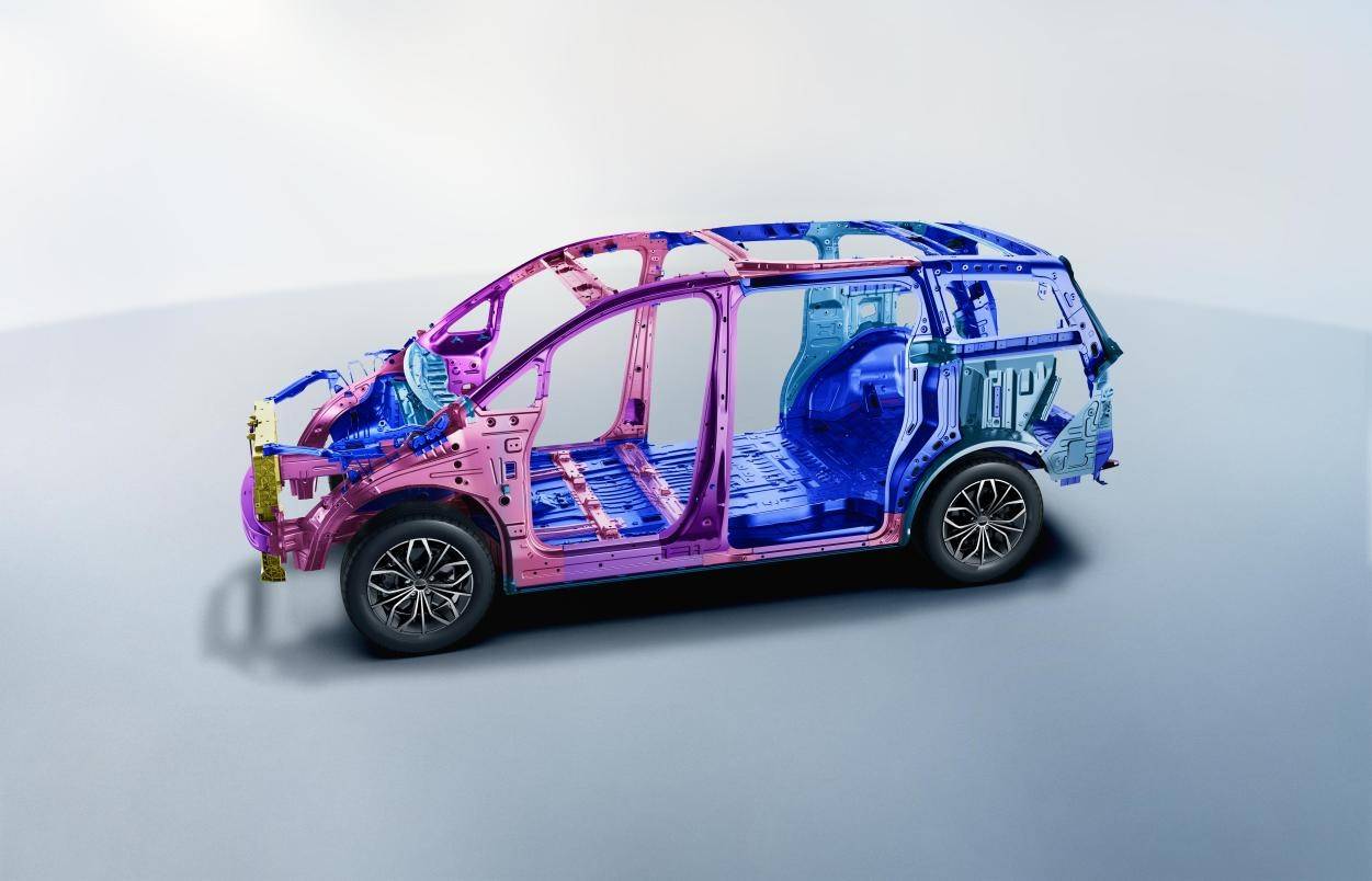 荣威iMAX8 DMH新陆尊：重新定义家用MPV的豪华与实用_搜狐汽车_搜狐网