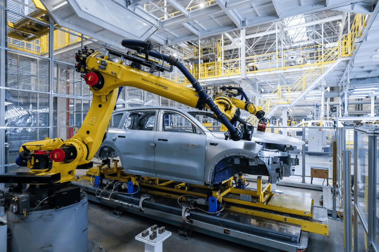 理想汽车双星闪耀：L8混动SUV、L6新车满意度测评夺冠！