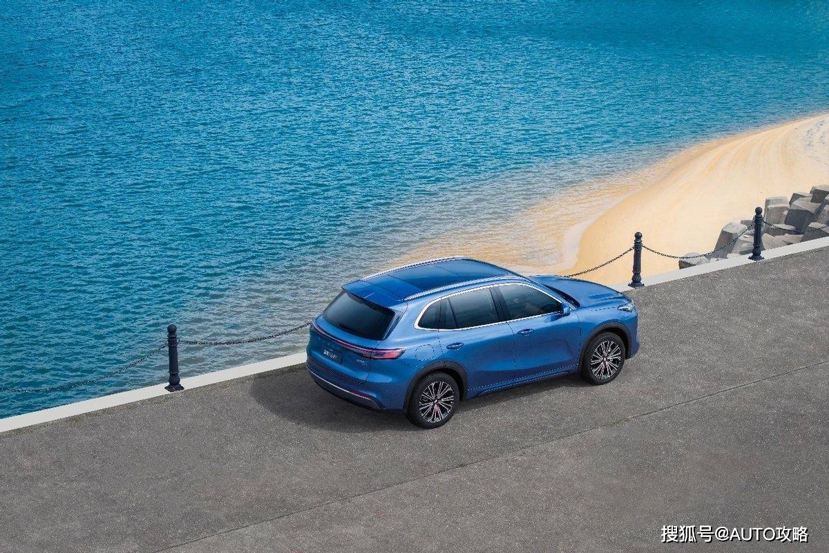 吉利银河星舰7 EMi来袭，满电满油1400km续航，能否成A级SUV新爆款？_搜狐汽车_搜狐网